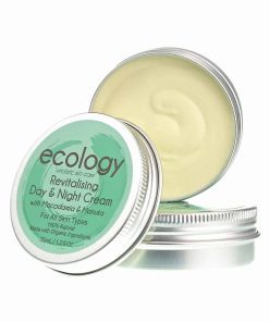 Revitalising Day & Night Cream, with Macadamia & Manuka